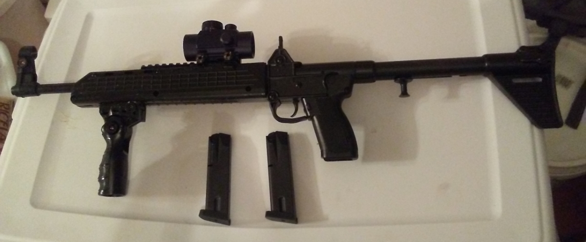 Keltec Kel-Tec Sub 2000 Gen 1 With Rails, Tactical Flashlight, Red Dot ...