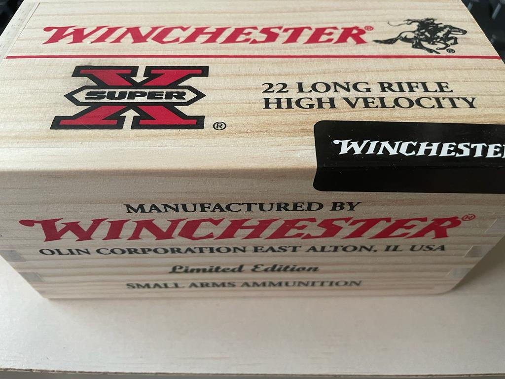 Winchester Limited Edition 22 HV, 500 Round Wood Box .22 LR 17310223 ...