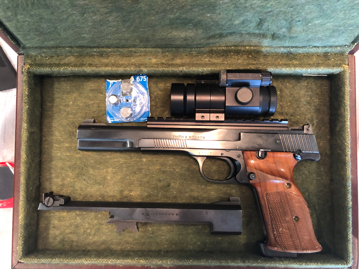 Smith & Wesson Model 41 22 Long Rifle Ctg, Aimpoint Site, Batteries ...
