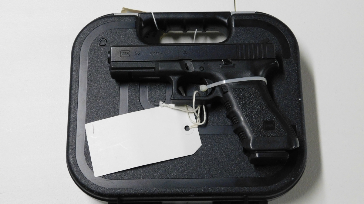 Pictures: Glock 22 GEN 3 .40 S&W Pistol 3 Mags, case .40 S&W - 15288180