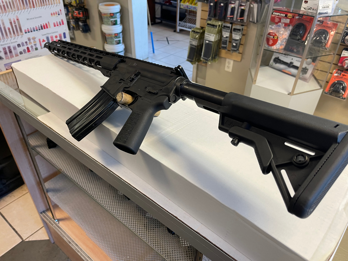 Radical Firearms Socom 5.56mm AR-15 rifle 16" Barrel RPR free float ...