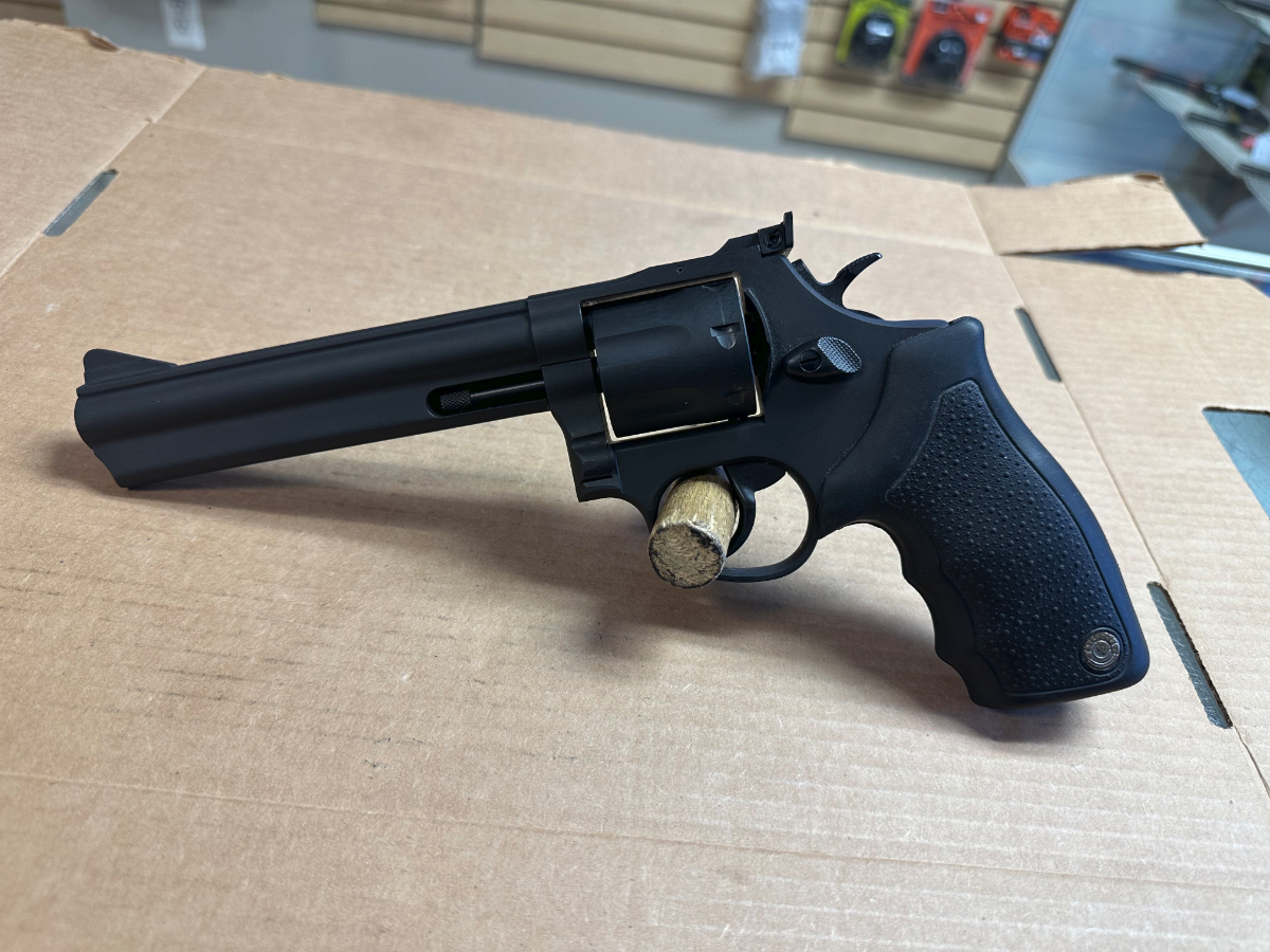 taurus-model-66-6-inch-barrel-7rd-capacity-matte-black-oxide-finish