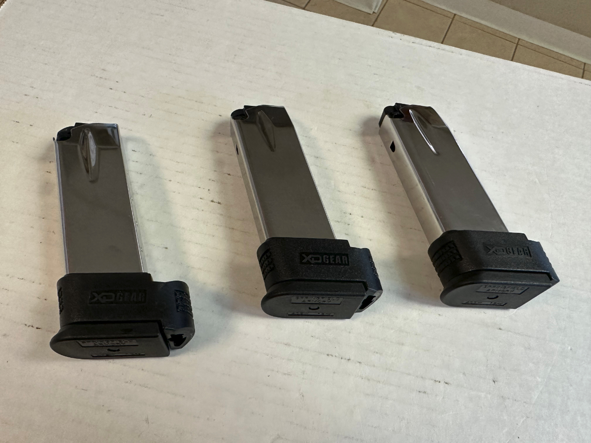 THREE 12 ROUND SPRINGFIELD ARMORY 40 S&W MAGAZINES WITH MAG SLIDES NICE ...
