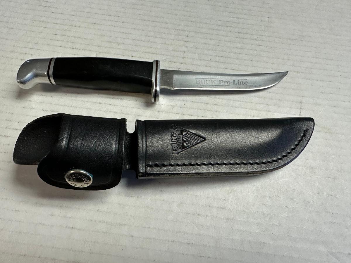 NICE USED BUCK PRO LINE 118U USA MADE WITH ORIGINAL SHEATH INCLUDED AS ...