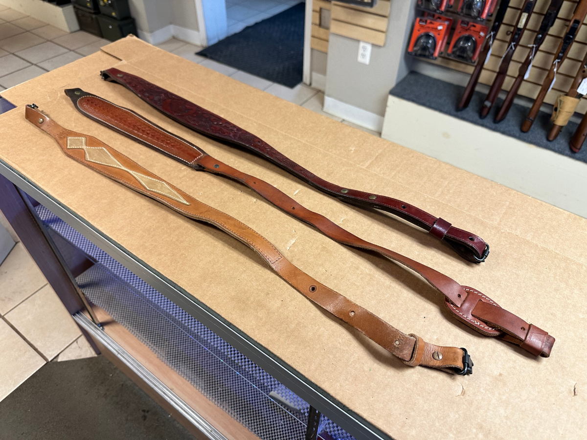 Smith & Wesson VERY NICE LOT OF HIGH QUALITY LEATHER RIFLE SLINGS WITH ...