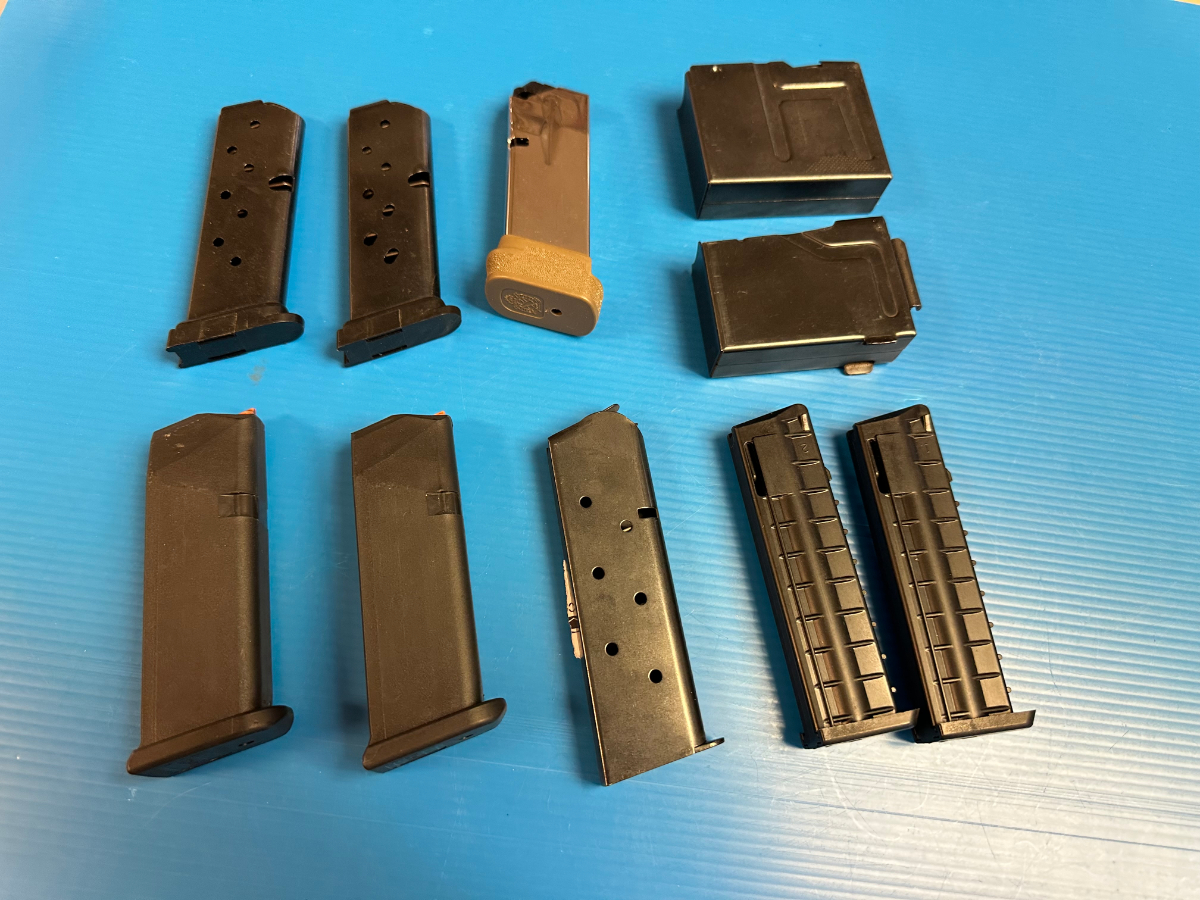 NICE LARGE LOT OF ASSORTED FIREARM MAGAZINES ALL IN GREAT CONDITION AS ...