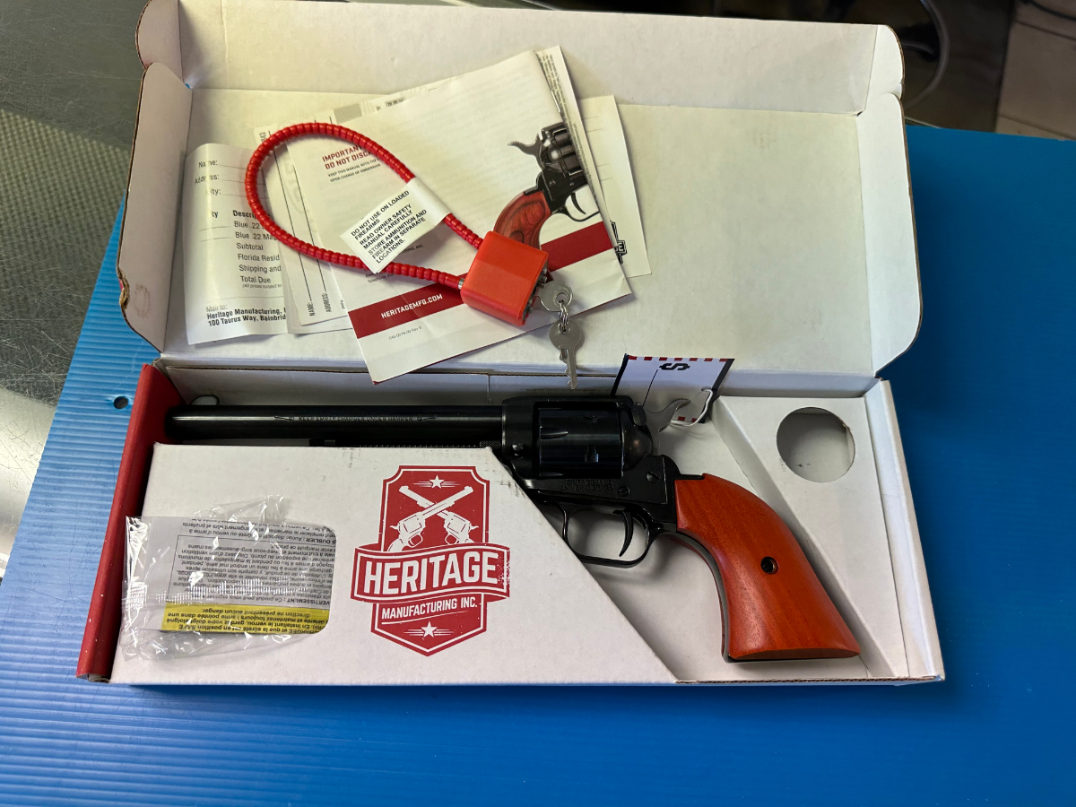 Heritage Rough Rider 6 Shot, 6.50" Black Steel Barrel, Black Zinc Alloy ...