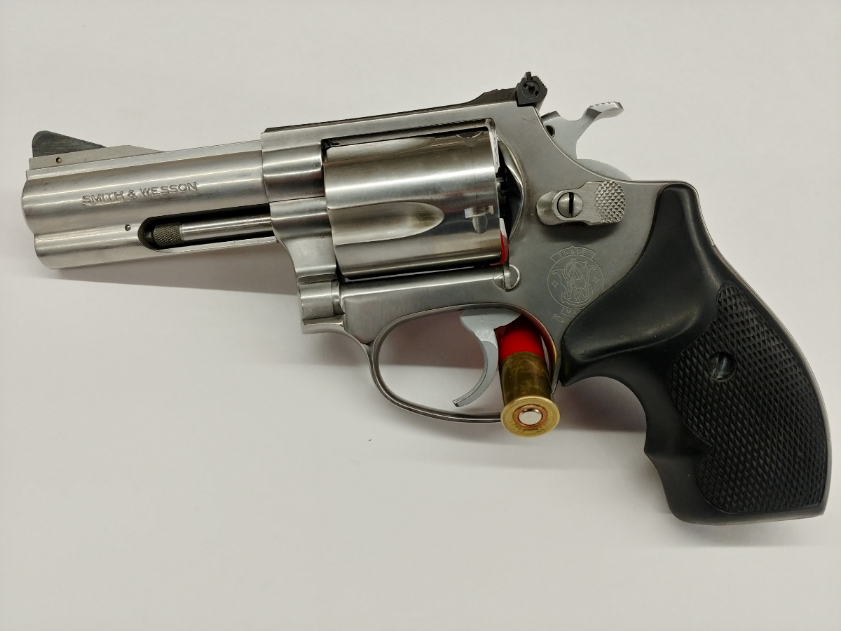 Smith & Wesson S&W Model 60-4, .38 Special, 5 shot, 3" inch barrel 17249976 - GunAuction.com
