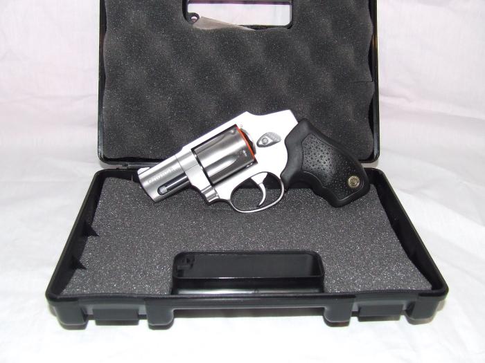 Taurus International Mfg. Co. Taurus Model 650 .357 Magnum Snub Nose ...