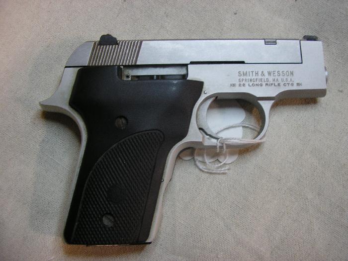 Smith & Wesson 2213 .22 Semi-Automatic Pistol For Sale at GunAuction ...