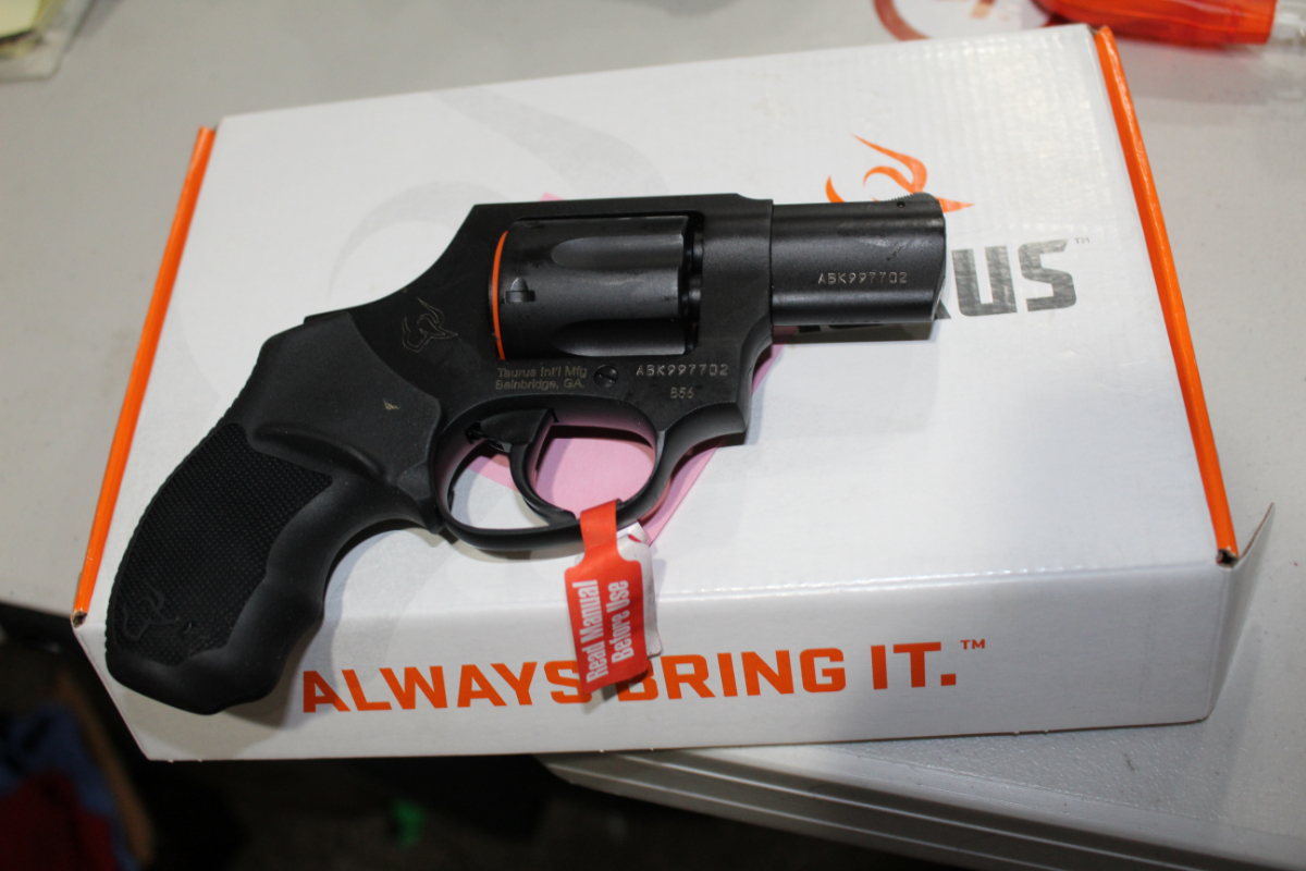 TAURUS 856 IN 38 SPECIAL SNUBBY NO RESERVE .38 Special 17119541 ...