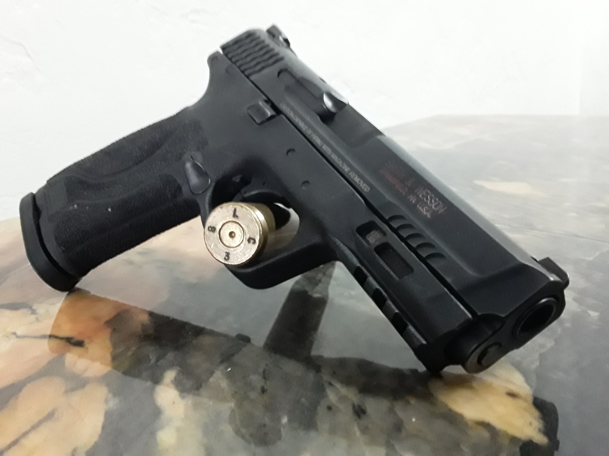 Smith & Wesson M&P40 2.0 40S&W in great shape used .40 S&W 17343387 ...