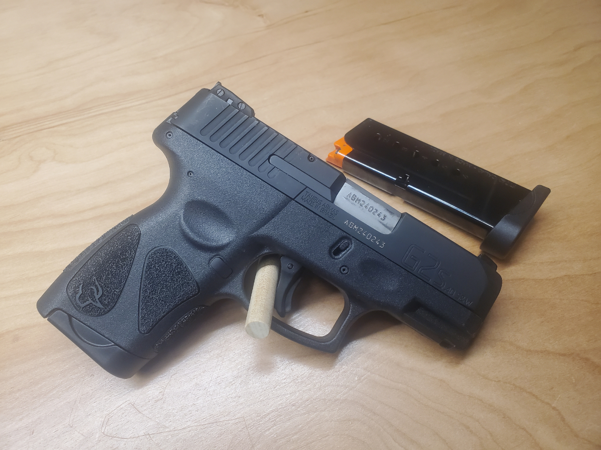 Taurus G2s Matte Black 40 S&W Compact 6 Rds. .40 S&W 17157177 ...